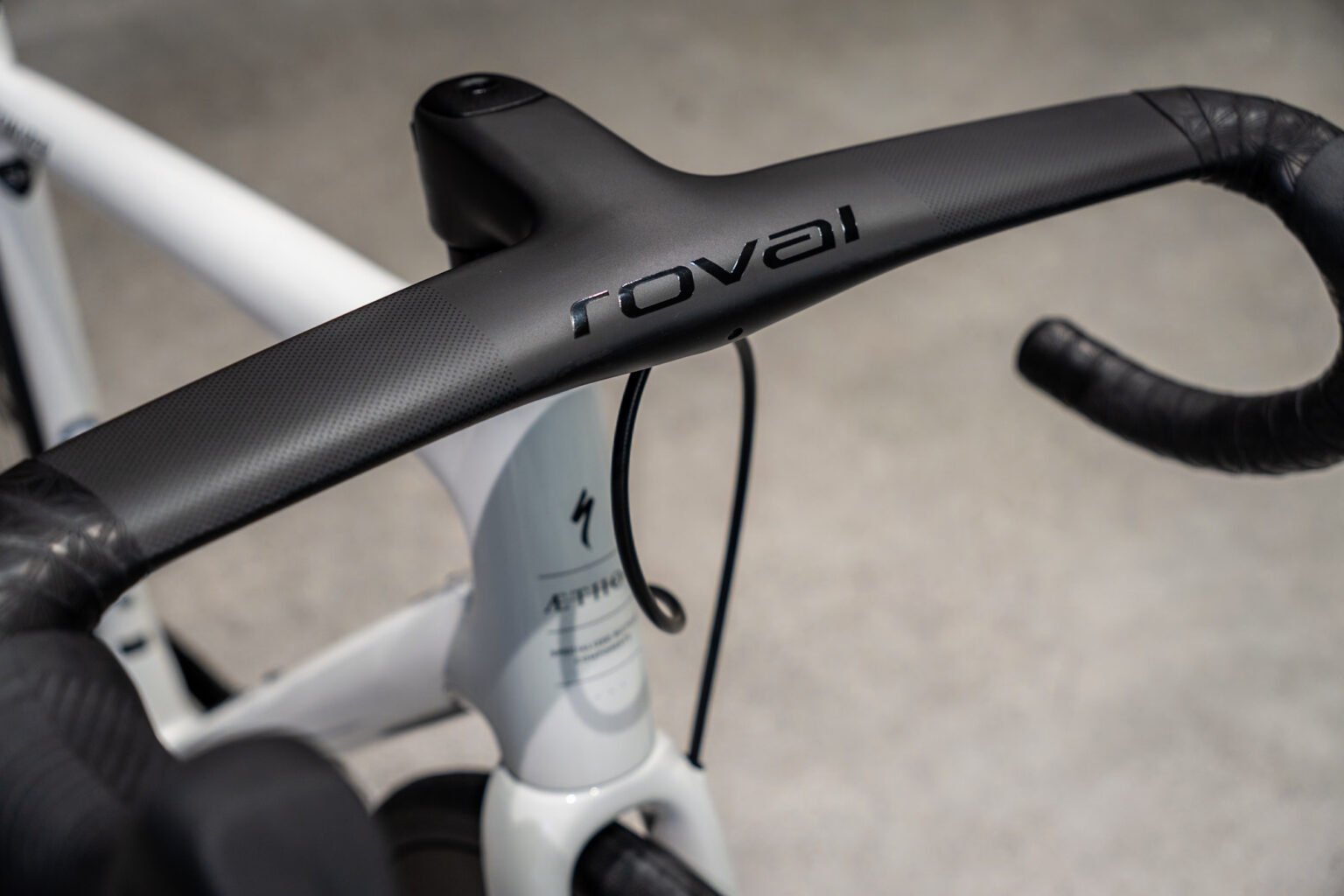 Roval Rapide Cockpit vs S-Works Tarmac Stem & Roval Rapide Road Bar 徹底 ...