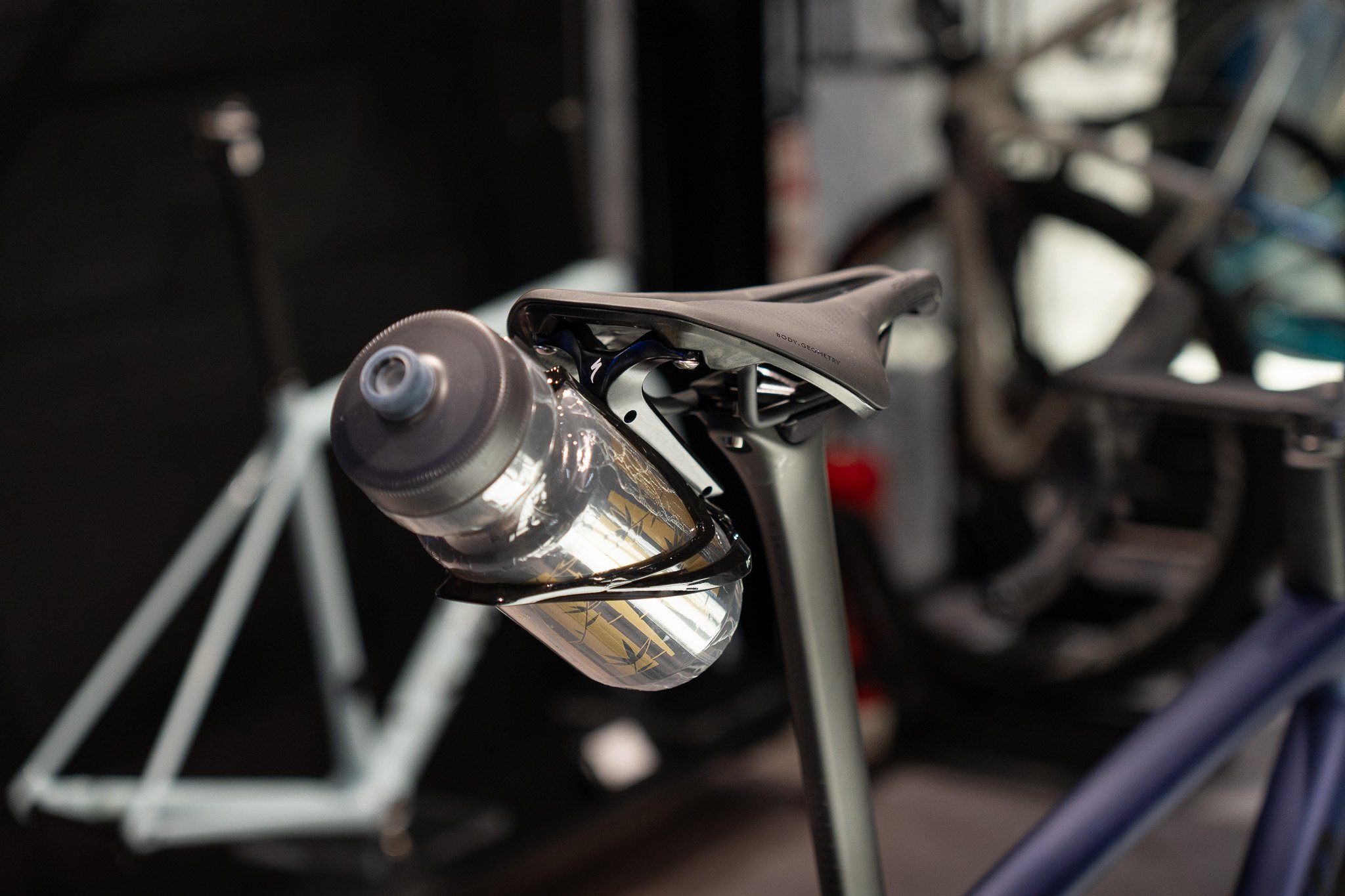 ボトルケージをスタイリッシュに増設！Direct Mount Reserve Rack | スペシャライズド 銀座 | Specialized ...