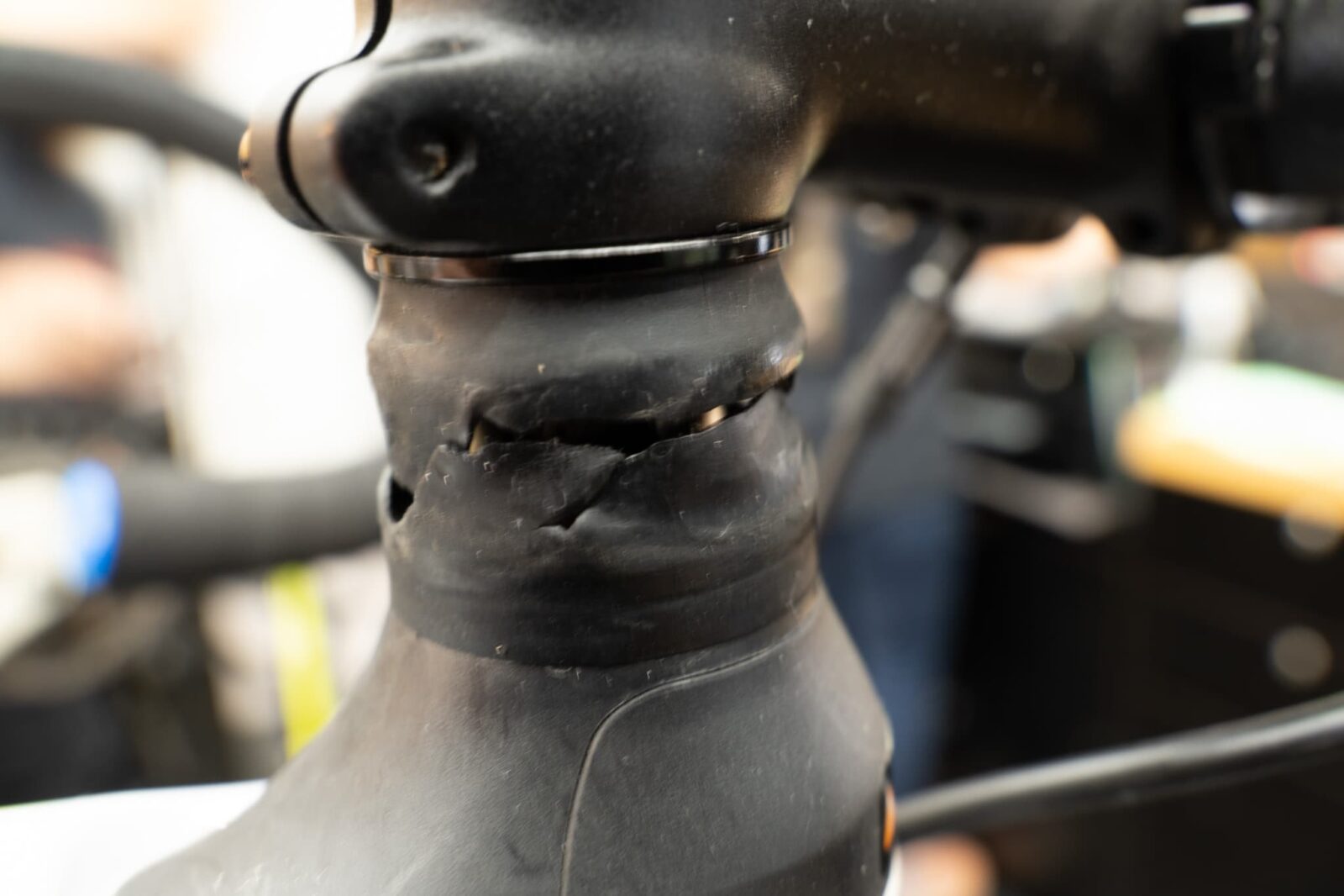 Future Shockの消耗品の交換について スペシャライズド 神戸 | Specialized Kobe