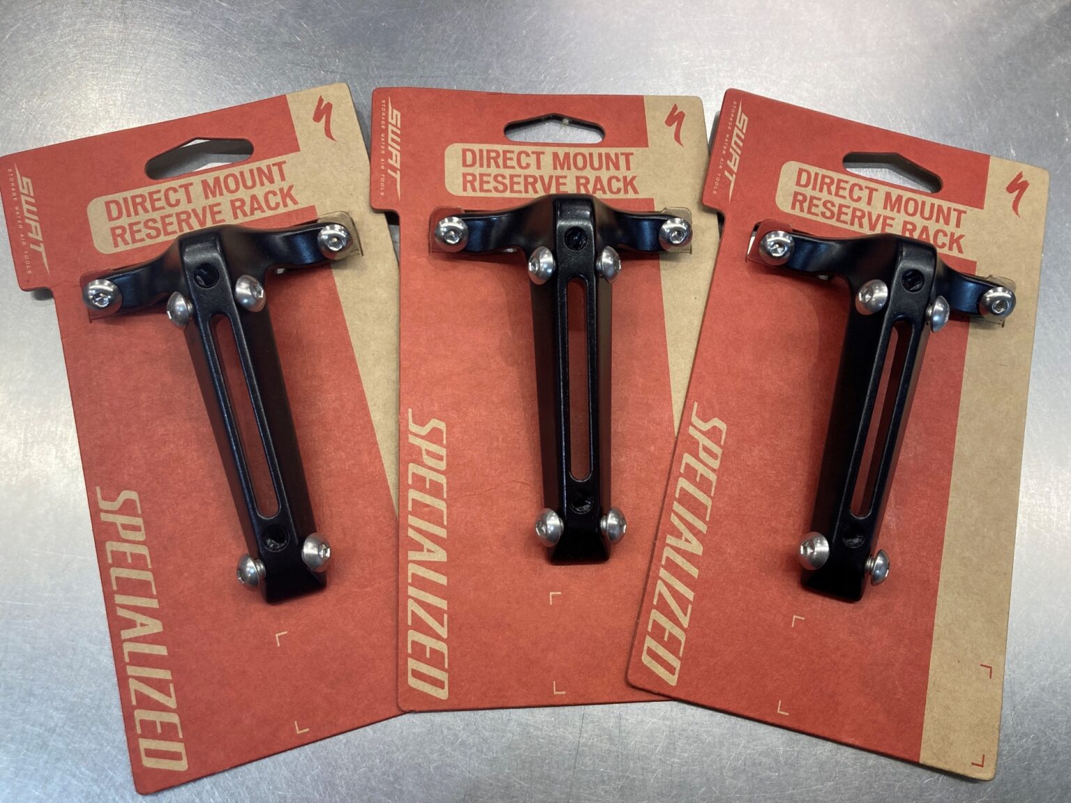 これからの時期におすすめ！『DIRECT MOUNT RESERVE RACK』 | スペシャライズド 岡崎 | Specialized ...