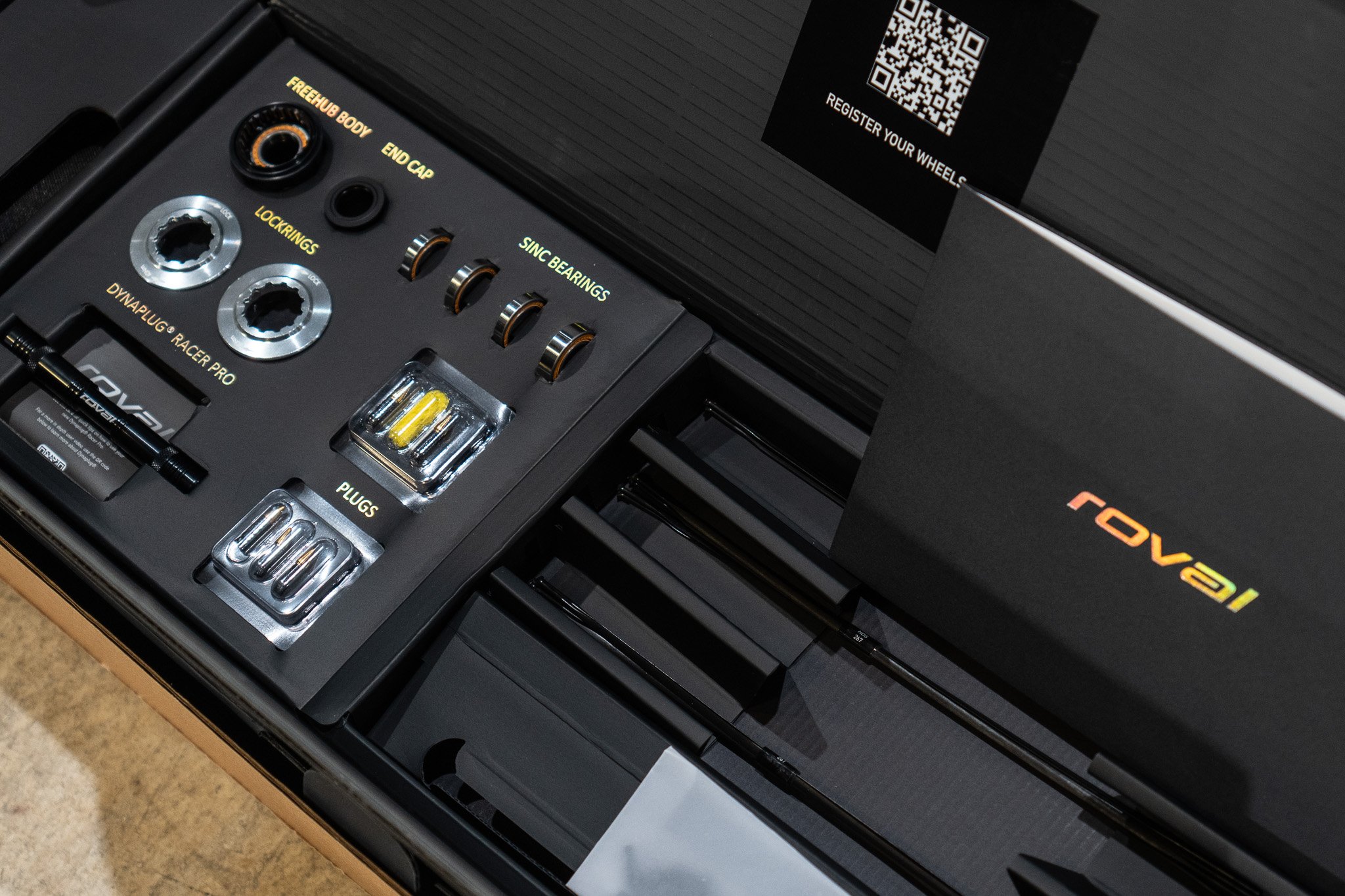 Rapide CLX ll TeamをS-Works Tarmac SL8 Project Blackにインストール！ | スペシャライズド ...